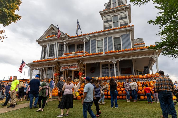 Photos: Kenova Pumpkin House | Multimedia | herald-dispatch.com