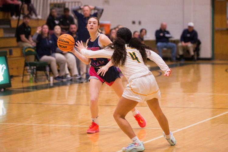 Spring Valley girls hold off Huntington High for sectional title ...