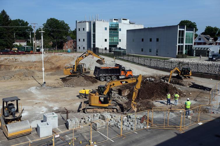 Photos: Groundbreaking ceremony for the Marshall Pharmacy School ...