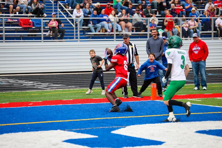 Prep football: Huskies derail Generals, 56-18, in Class AAA first round ...