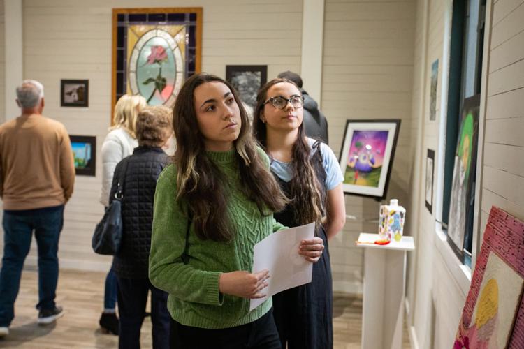 Photos: "High School Artist of the Tri-State" exhibition | Multimedia ...