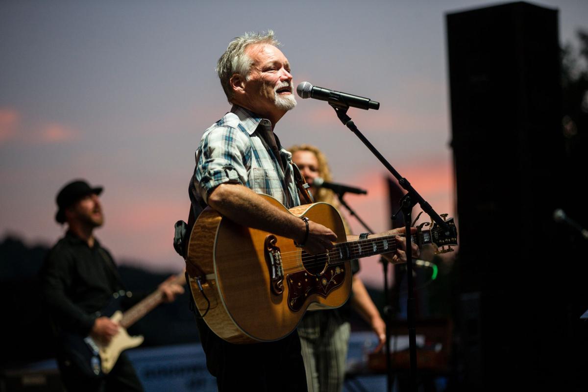 Country crooner John Berry performs with Huntington Symphony Orchestra ...