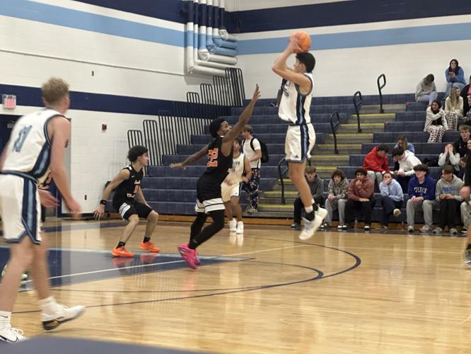 Prep boys basketball: Spring Valley rolls past South Charleston | High ...