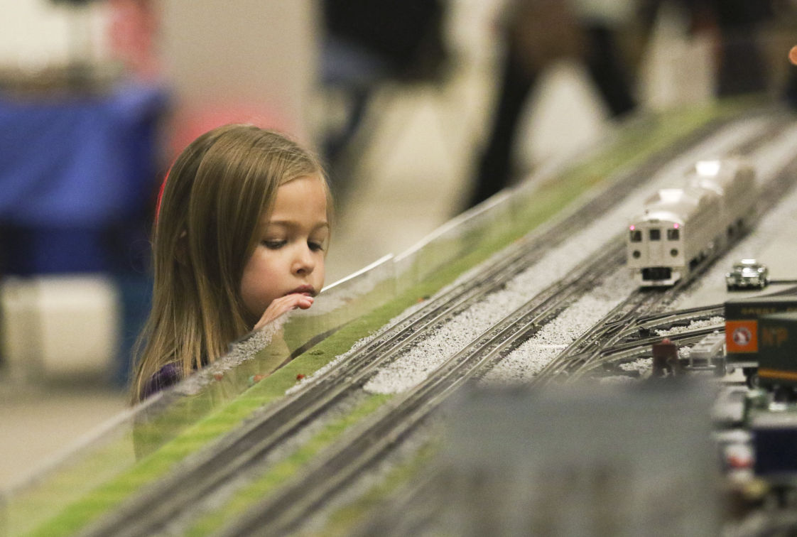 Photos: Tri-State Model Railroad and Classic Car Show | Photo Galleries ...