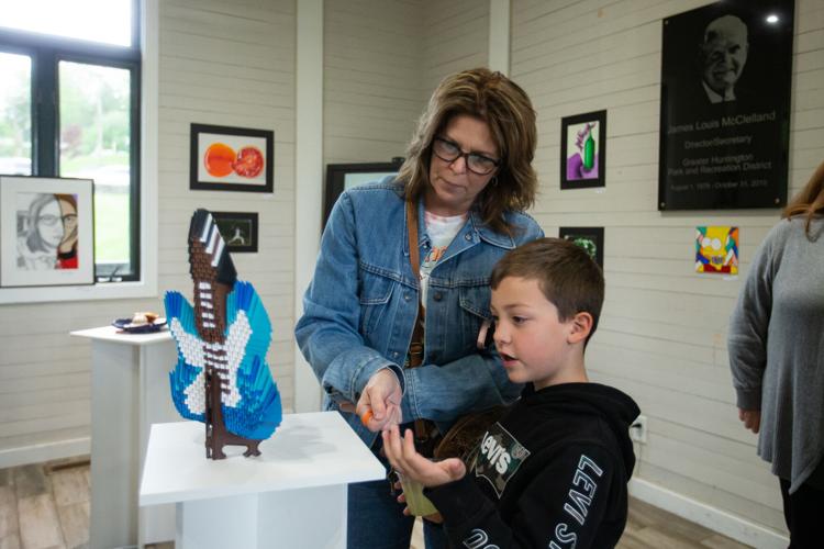 Photos: "High School Artist of the Tri-State" exhibition | Multimedia ...