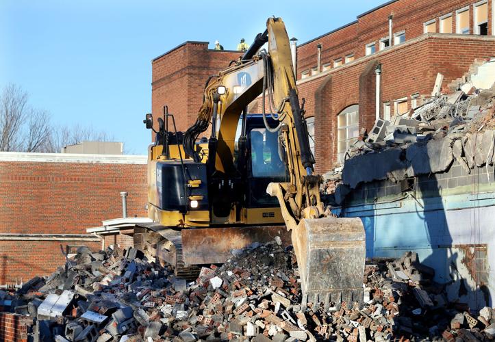Photos: Enslow Middle School Demolition | Multimedia | herald-dispatch.com