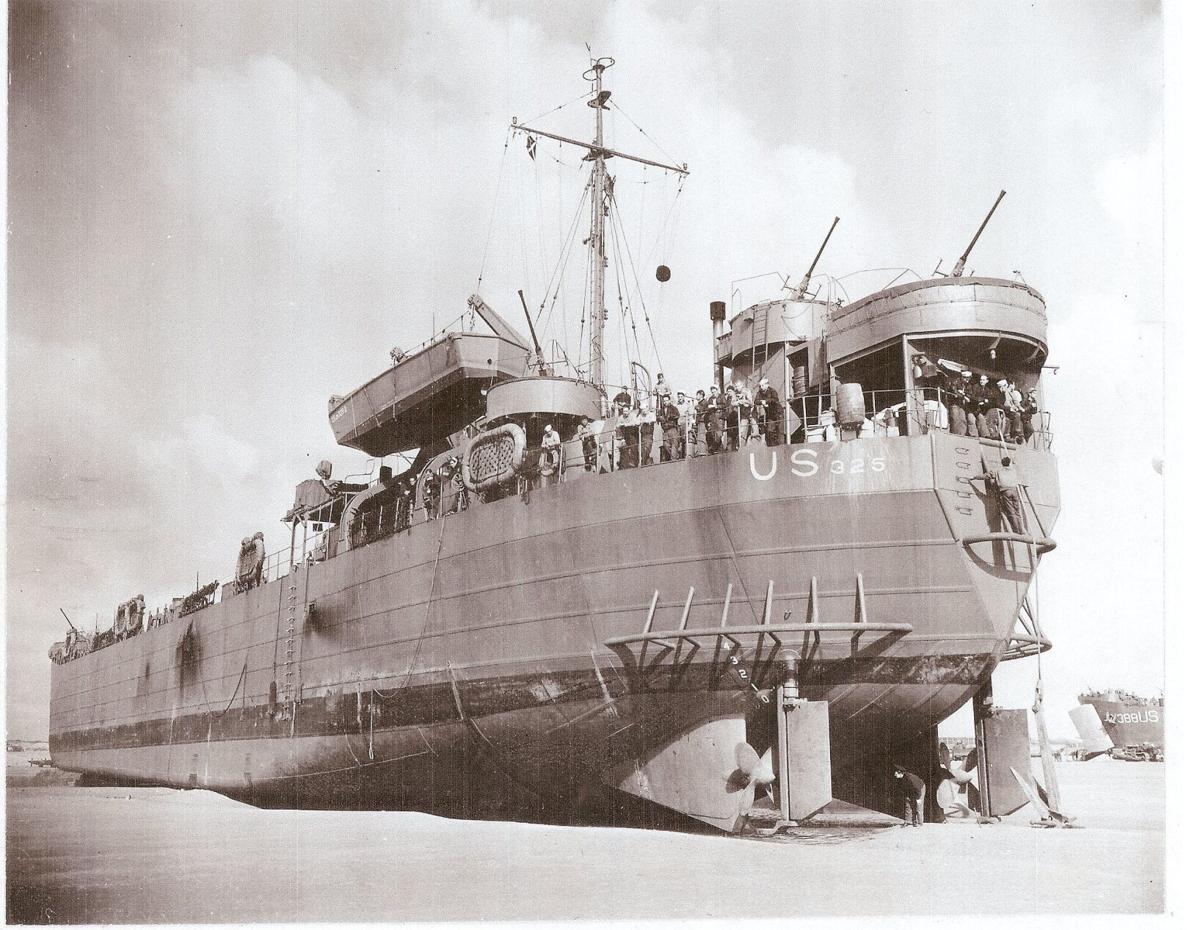 USS LST-325 tank landing ship from WWII to dock in Ashland | Putnam ...