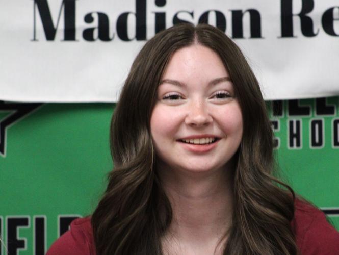 Reese commits to UC Cheer | Putnam News | herald-dispatch.com