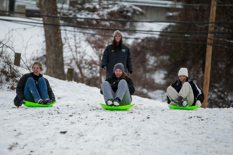 Photos: People spend the afternoon out in the snow at Ritter Park ...