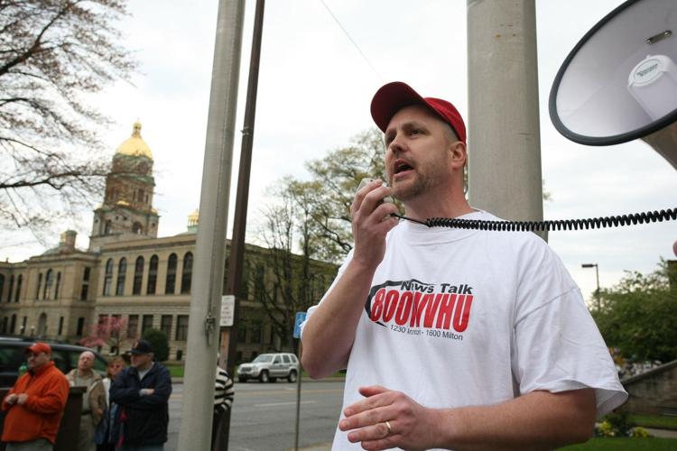 Tea Party participants rail against spending | News | herald-dispatch.com
