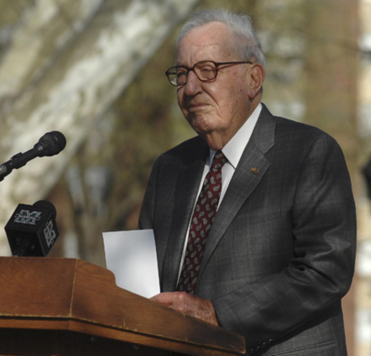 Gallery: Shewey named to Pathway of Prominence | Multimedia | herald ...