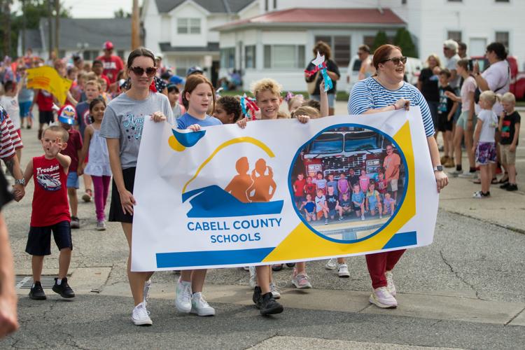 Elementary students parade for Independence Day | News | herald ...