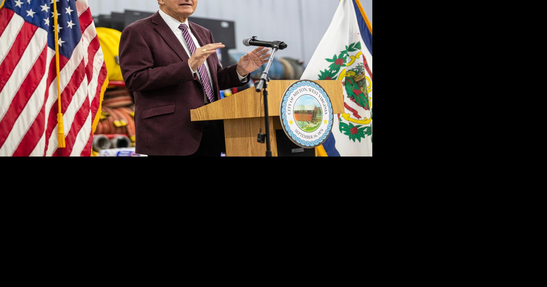 Manchin, Miller celebrate floodwall funding plans with Milton residents ...