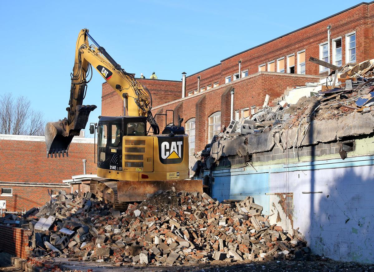 Photos: Enslow Middle School Demolition | Multimedia | herald-dispatch.com