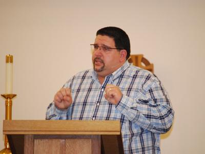 Runion shares journey of grief after father's suicide | Putnam News ...