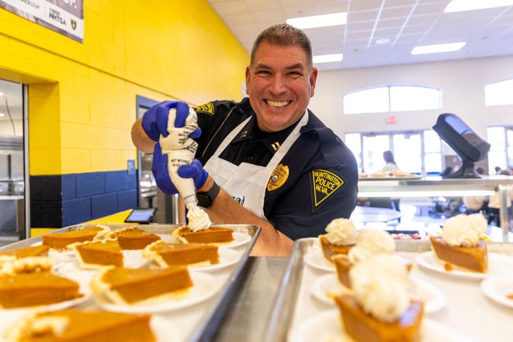 Photos: HPD officers serve Thanksgiving lunch at Huntington Middle ...