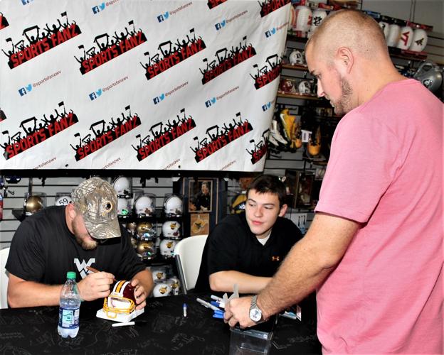 Wellman greets fans in Teays Valley | Putnam News | herald-dispatch.com