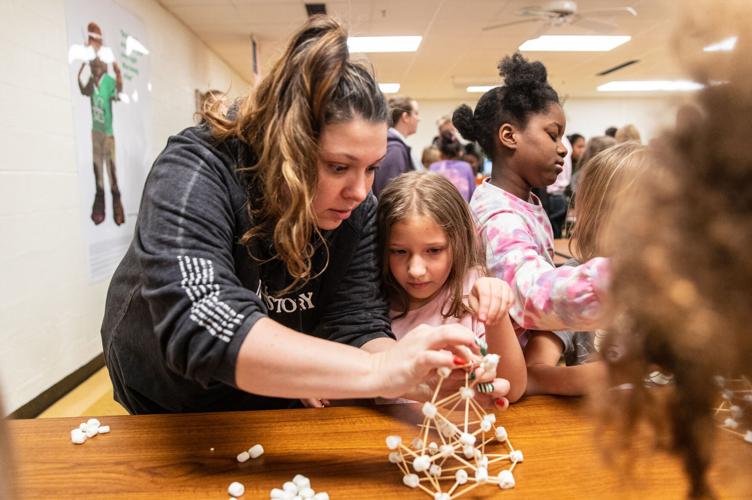 Spring Hill Elementary gets into holiday spirit with visit from the ...