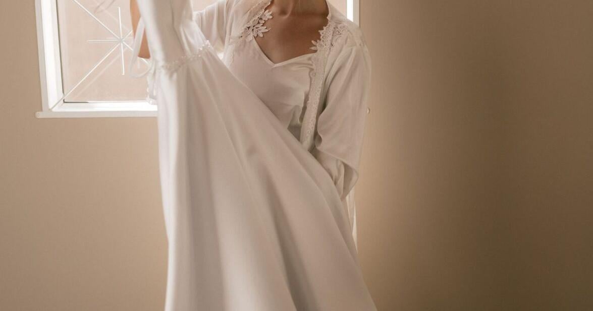 The Homecoming Dress Details That Look Best in Photos | Sponsored ...