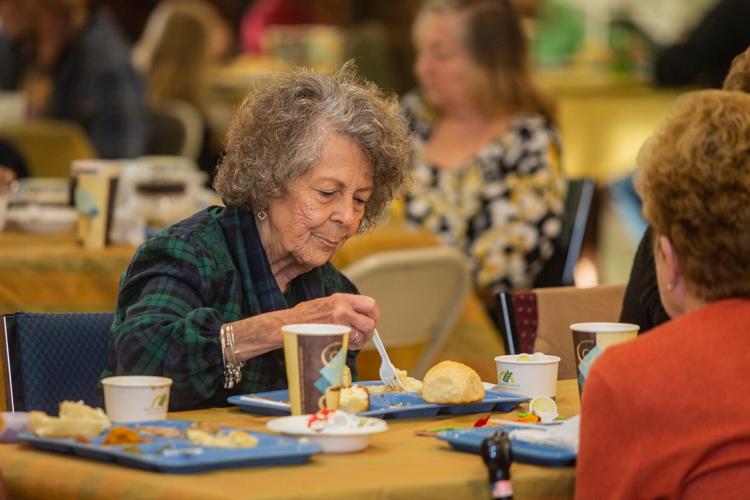 Free Thanksgiving dinners, food available locally | News | herald ...