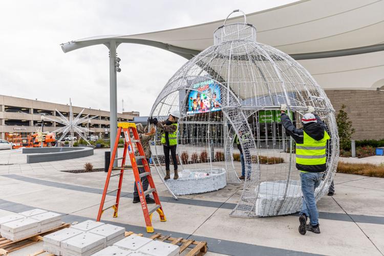 New holiday decorations to light up downtown Huntington | News | herald ...