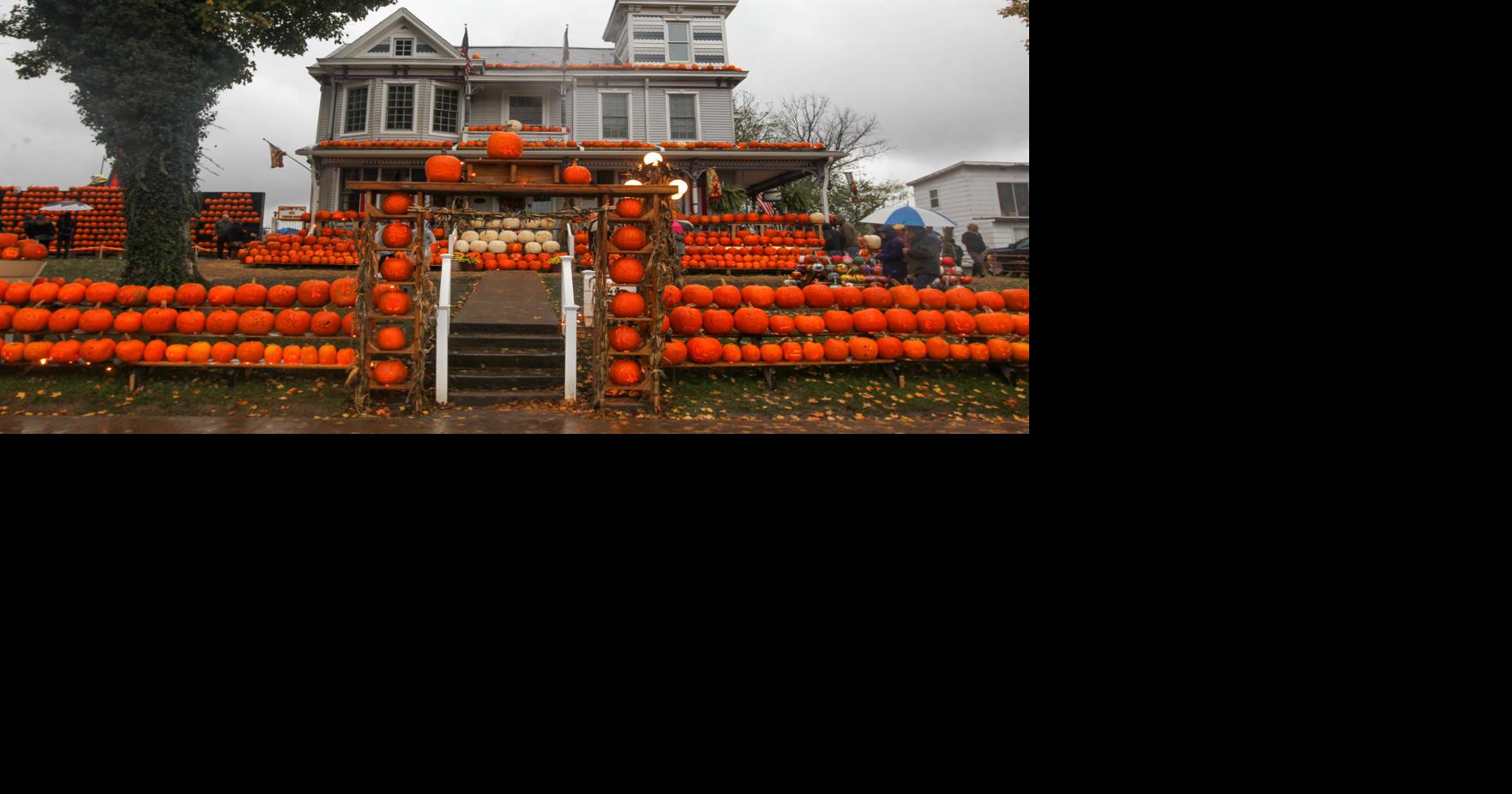 Photos: Kenova Pumpkin House 2017 | Multimedia | herald-dispatch.com