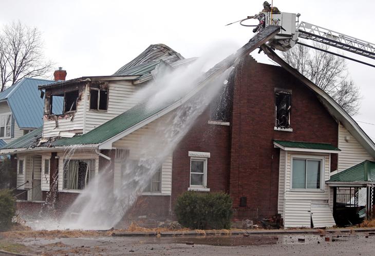 Photos: House fire in West Huntington | Multimedia | herald-dispatch.com