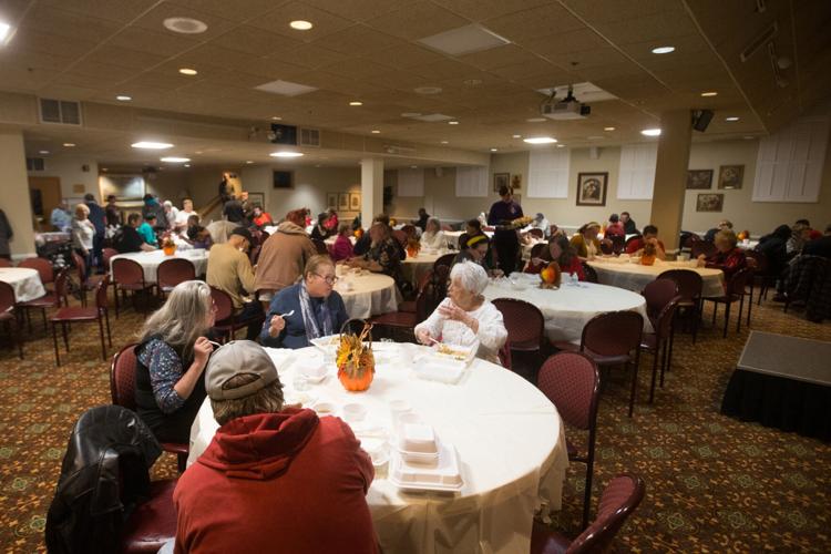 Photos: Thanksgiving Dinner at First Presbyterian Church | Multimedia ...