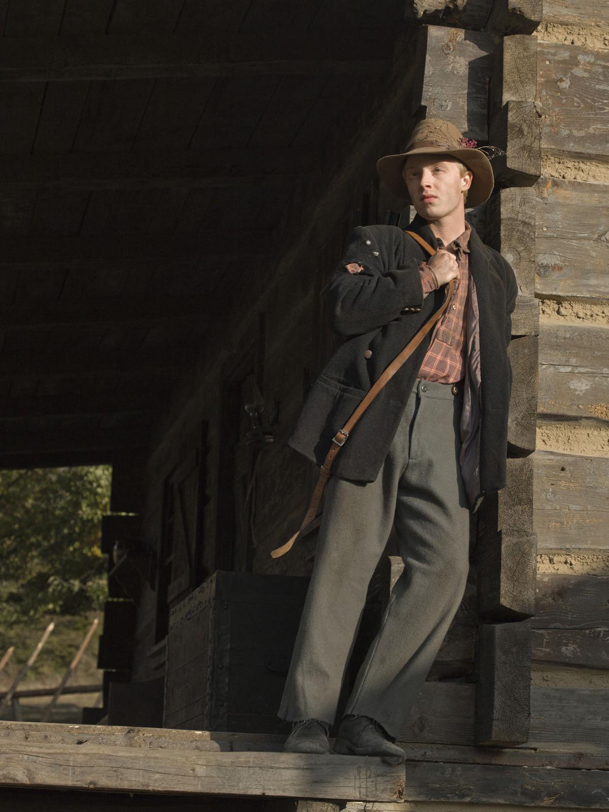 Gallery: Scenes from 'Hatfields & McCoys' miniseries | Photo Galleries ...