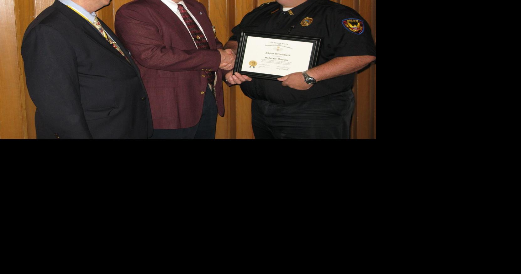 Police chief honored for heroism | Ohio News | herald-dispatch.com