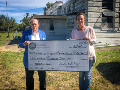 Huntington councilman awards $75,000 in ARPA funds to animal shelter ...