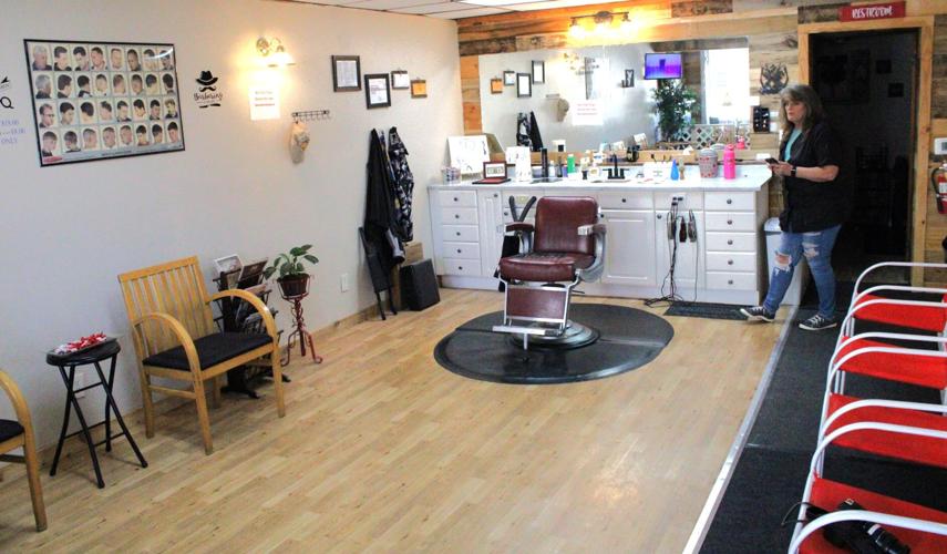 Master hair cutter revives Poca barbershop | Putnam News | herald ...