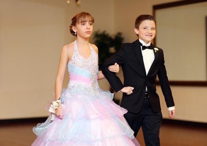 Gallery: ARTS Cotillion Formal Dinner and Ball | Photos News | herald ...