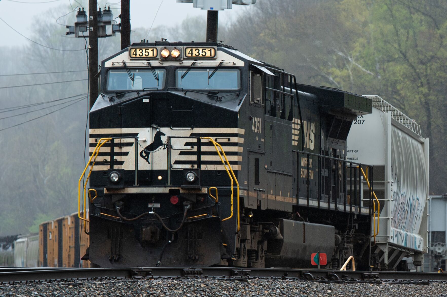 Rail merger: UP, NS respond; BNSF raises more concerns | Business ...