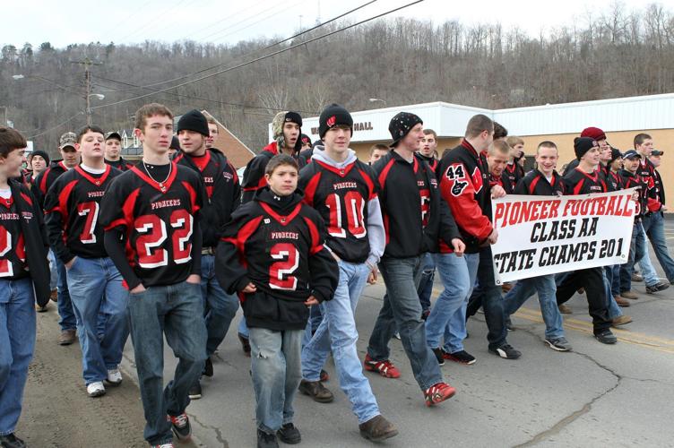 Wayne celebrates championship with parade | News | herald-dispatch.com