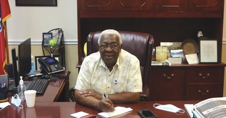 Services announced for Manchester Mayor | Local News | heraldchronicle.com