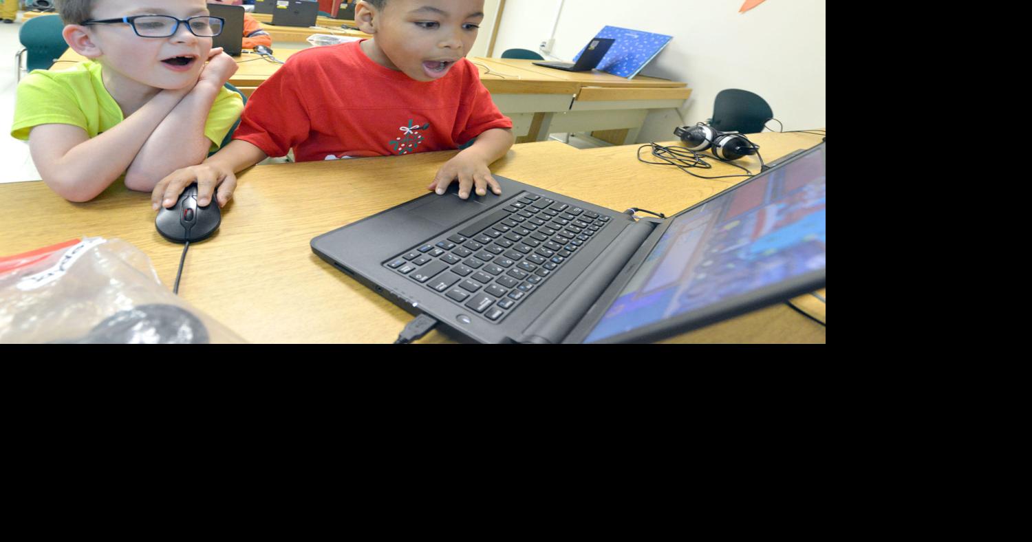 Hour of Code exposes elementary students to computer programming