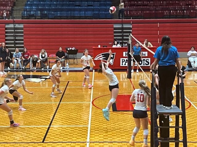 PREP VOLLEYBALL: Sullivan East Patriots eyeing top spot in District 1 ...