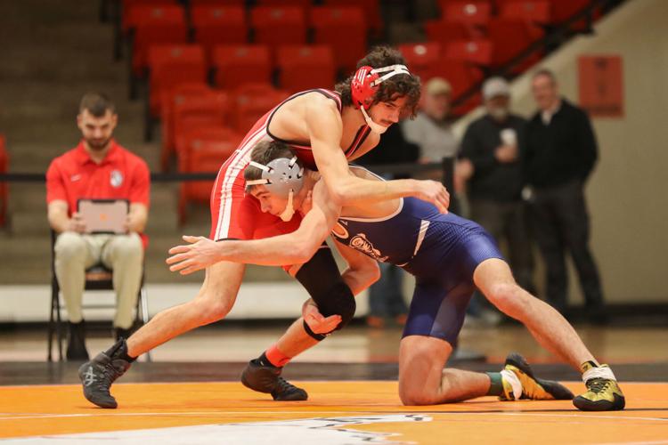 PREP WRESTLING: Graham wins SWD title in dramatic fashion