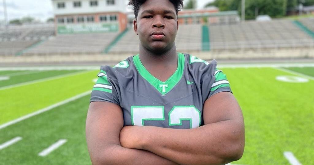 PREP FOOTBALL: Taylor plays strongman role for Tazewell
