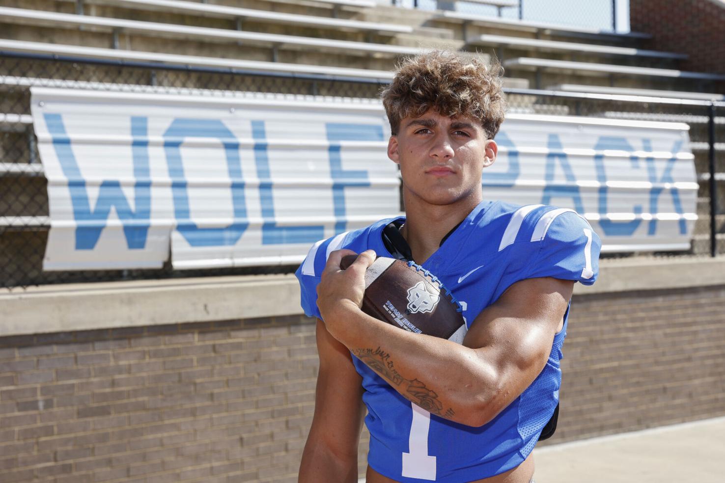 Ethan Amyx has speed, strength for West Ridge Wolves