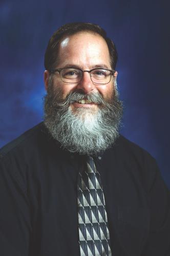 Dr. Carl Angelo performs at First Presbyterian Church