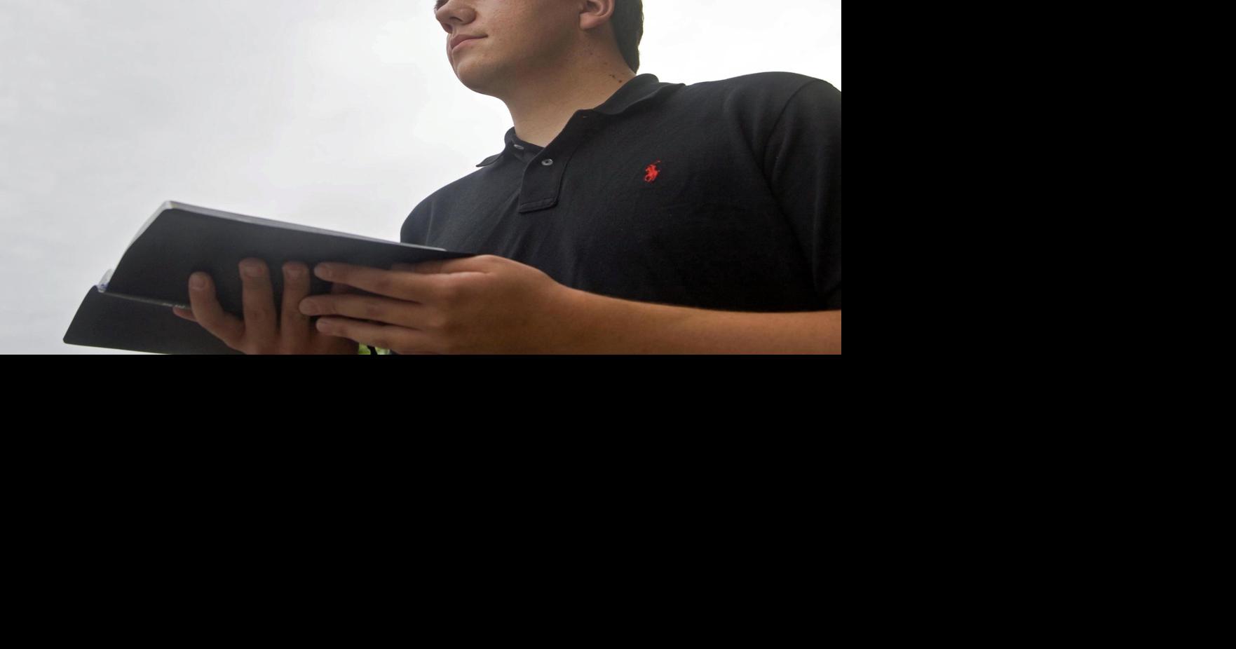 Dylan Novak delivers gospel, Bibles to celebrities he meets