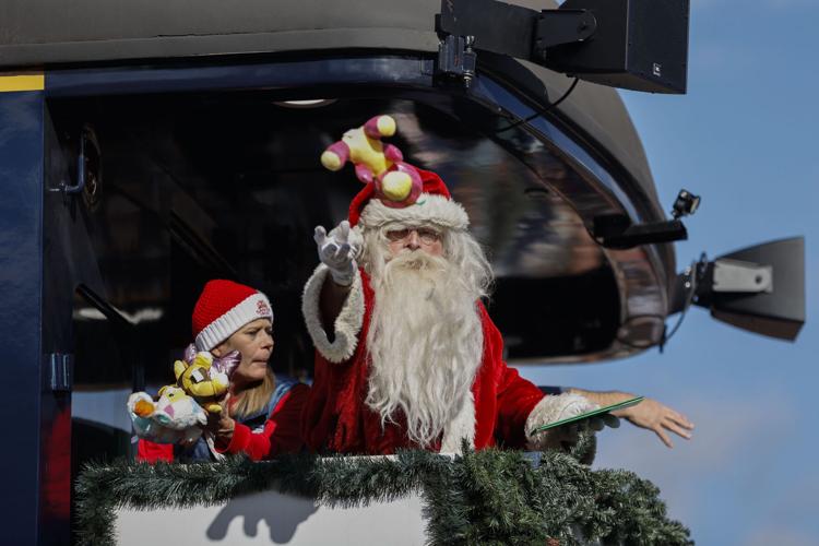 CSX Santa Train rolls through Southwest Virginia