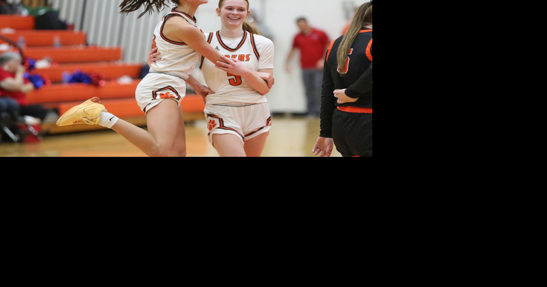 REGION 1D BASKETBALL: Honaker's boys and girls teams gain redemption ...