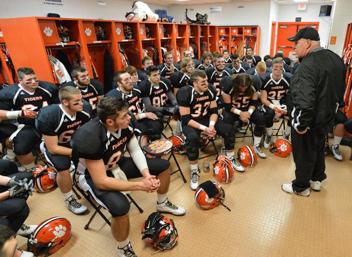 Altavista rolls past Honaker