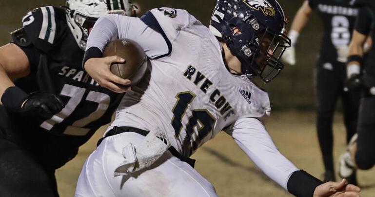 Tyler Shupe getting better each week as Rye Cove QB