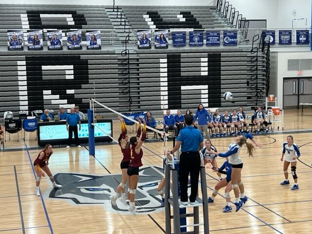 Wolves howl past Hilltoppers for 2nd straight Region 1-AAA title