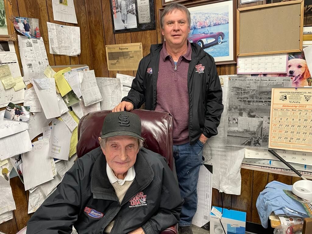 AUTO RACING: Former Northwood football coach Billy Wyatt lending a hand ...