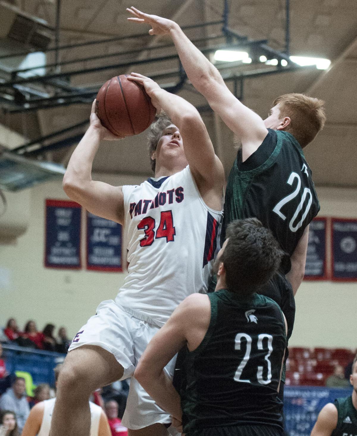 PREP BOYS BASKETBALL: Dylan Bartley's shot sinks Spartans as Sullivan ...